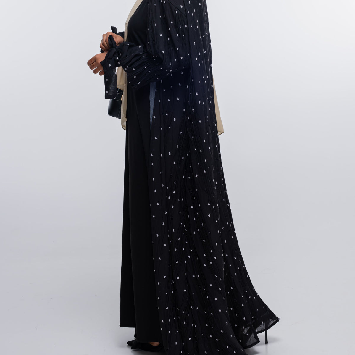 Qalb Shrug - Black – Modest Essentials