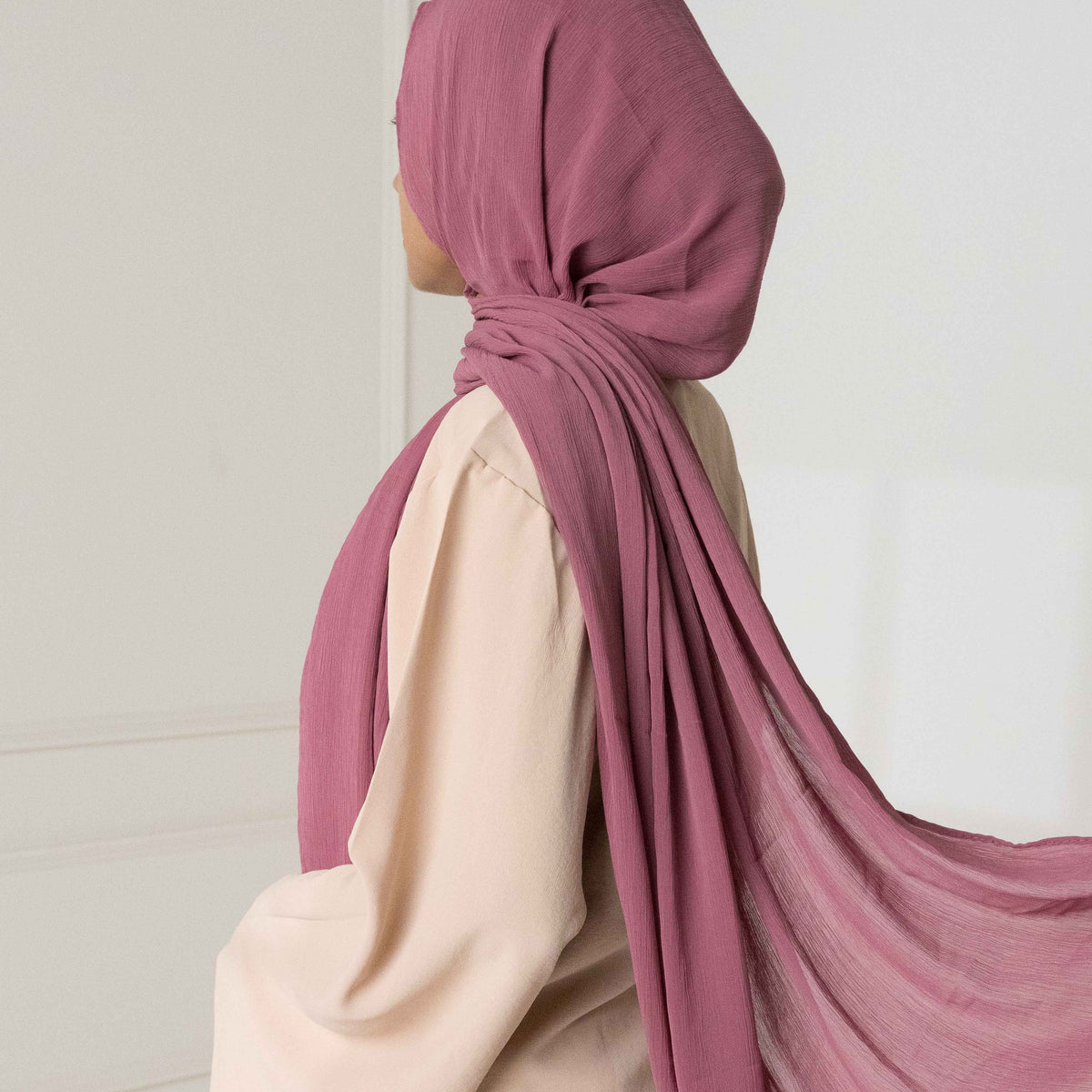 Dusty Pink Crinkled Chiffon Hijab – Modest Essentials
