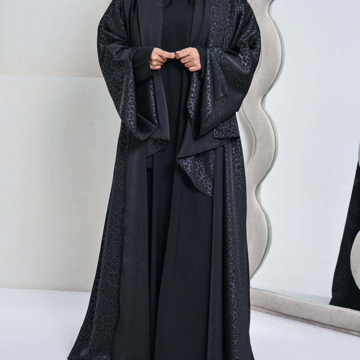 Al-Fahd Abaya - Black – Modest Essentials